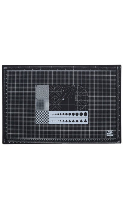 MR HOBBY MT-801 MR CUTTING MAT A3 SIZE | Orbe Station